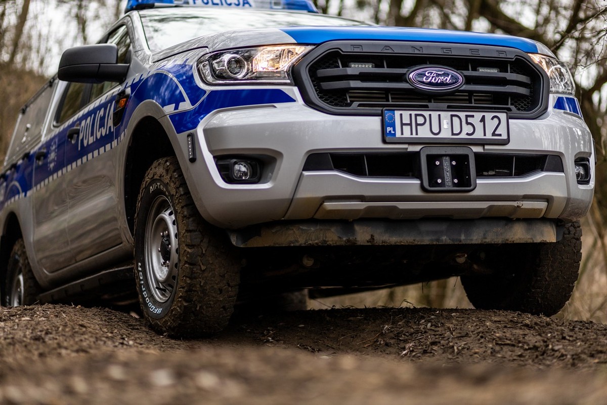 KWP - Nowe samochody terenowe dla policjantów - Aktualności Policja ...